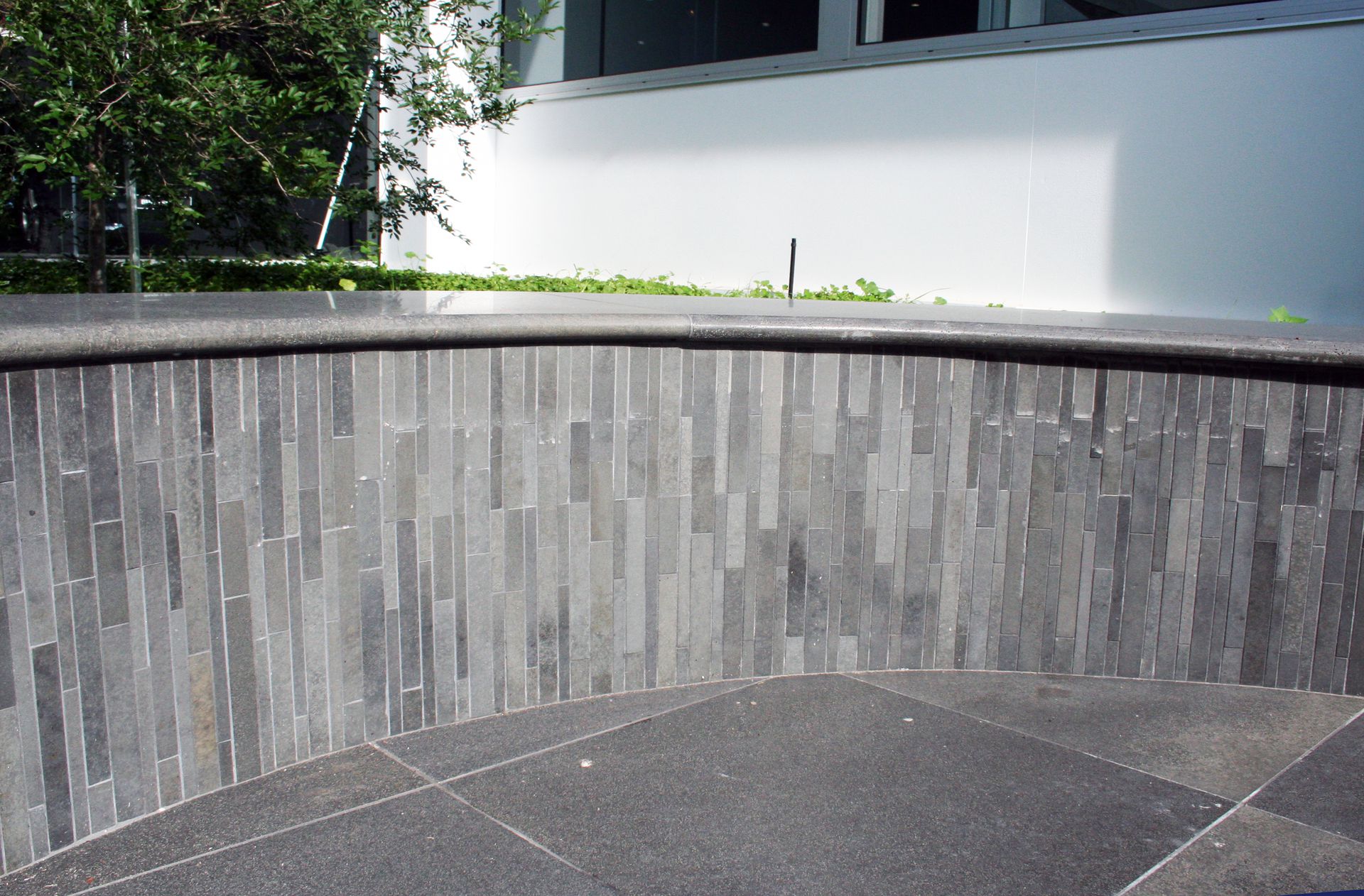 Photo/Bluestone: Blue Ocean Honed | SAI Stone